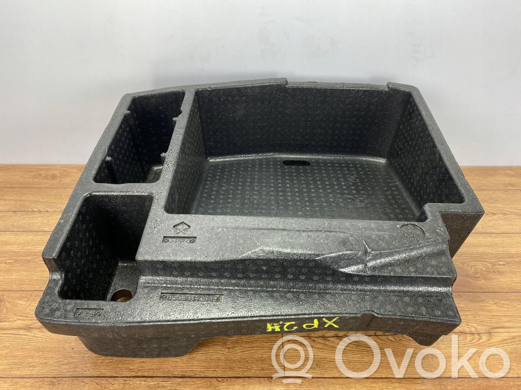 05030175AF Dodge Challenger Garniture de section de roue de secours, 81 ...