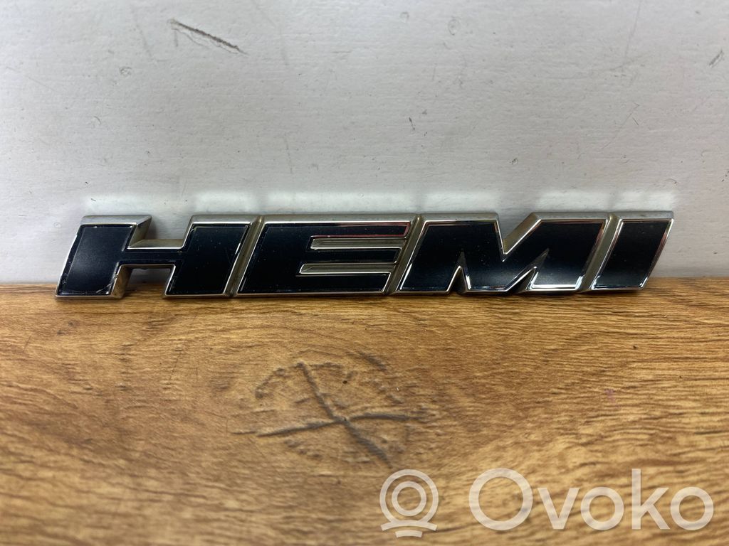 EMBLEMATHEMIPINYA Dodge Charger Manufacturers badge/model letters, €22. ...