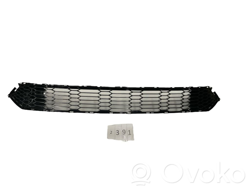 53122-YP130 Toyota C-HR I Front bumper lower grill, €70.59 | RRR