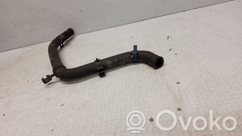 074121109A Volkswagen Transporter - Caravelle T4 Tuyau de liquide de ...