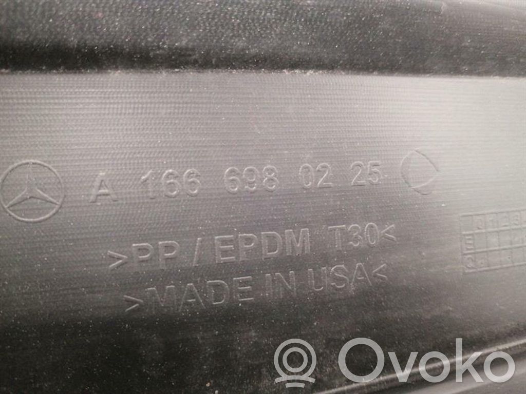 RGM15998 Mercedes-Benz GLE (W166 - C292) Marche-pieds A1666900175 ...