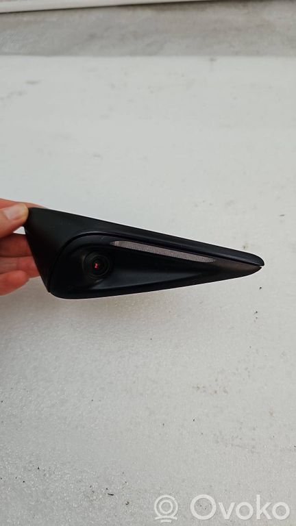 1820734-00-D Tesla Model 3 Side fender camera, €220.00 | RRR