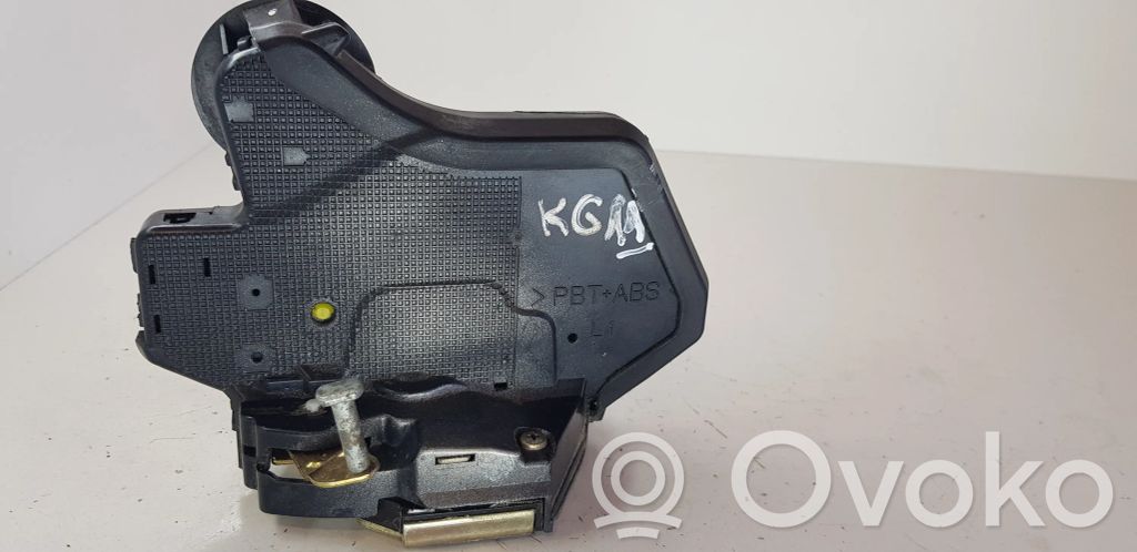 Toyota Corolla Verso E121 Rear door lock, €7.50 | RRR