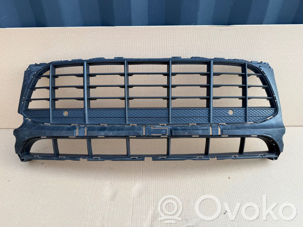 95B807683H Atrapa chłodnicy / Grill | OVOKO