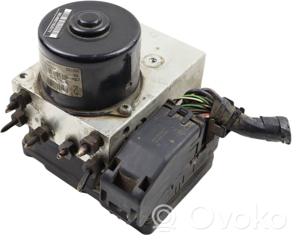 P08671225 Volvo XC70 Pompe ABS, 70,35 € | OVOKO