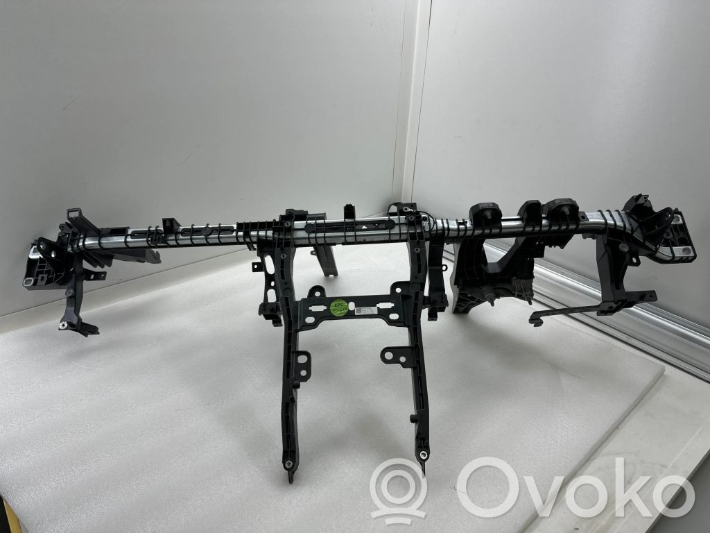 167969001A Tesla Model Y Dashboard cross member/frame bar, €35.00 | RRR