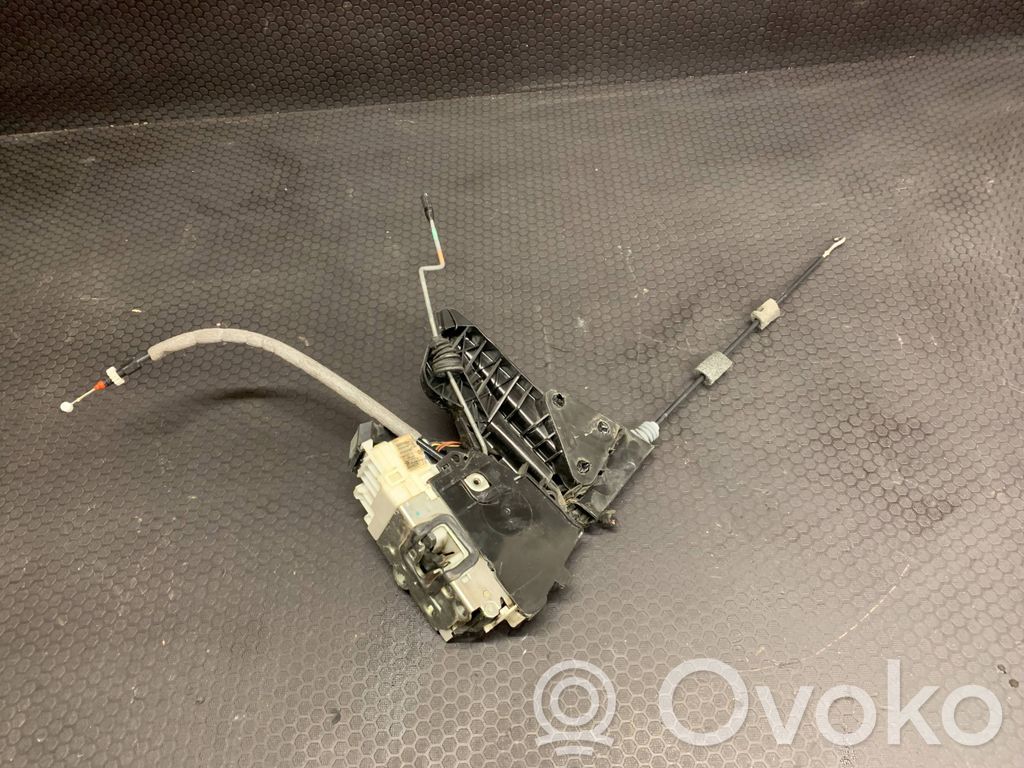 1697302135 Mercedes-Benz ML W164 Serrure de porte arrière, 50,00 € | OVOKO