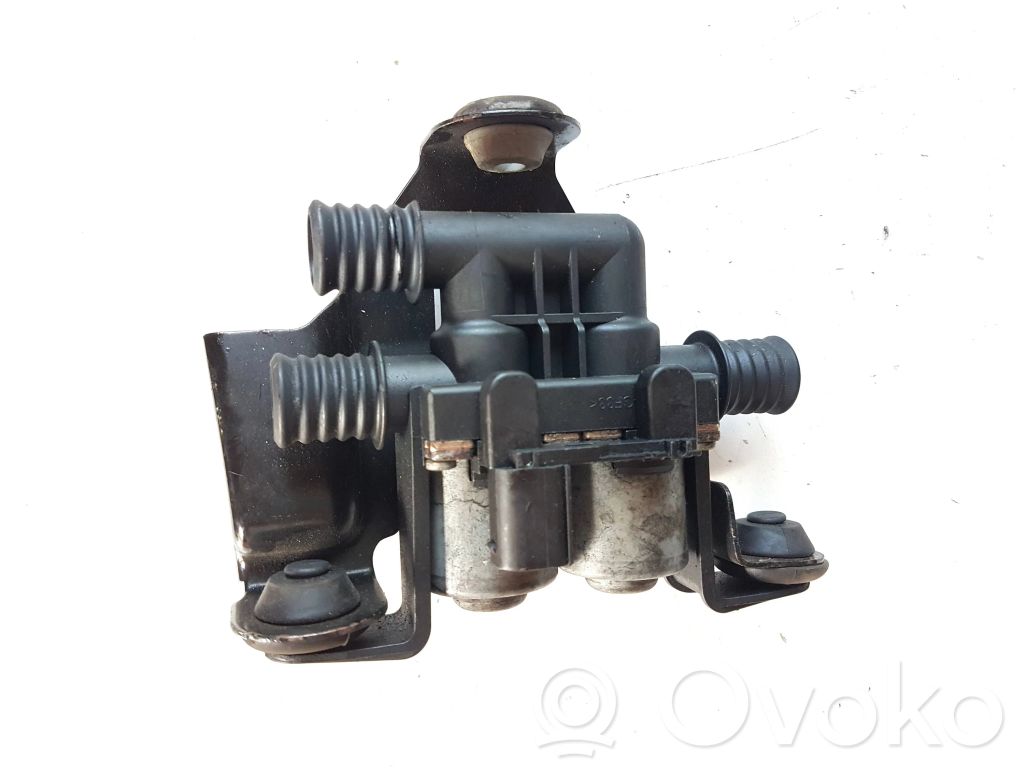 64116910544 BMW X5 E70 Coolant heater control valve, €15.00 | RRR