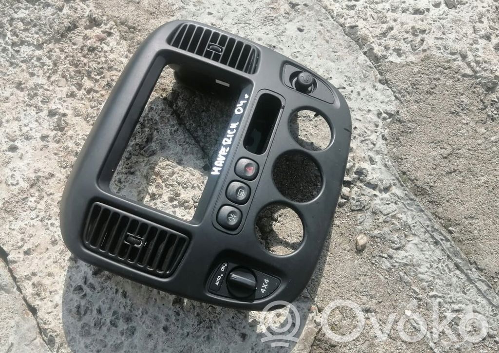 Ford Maverick Radio/GPS head unit trim, €28.82 | RRR