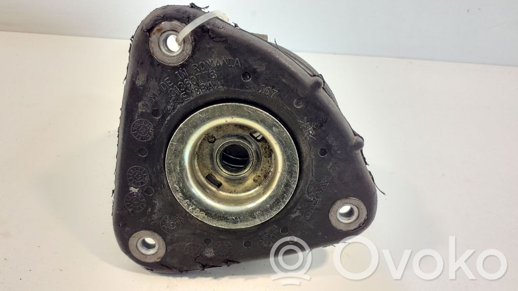 BDA1059AB Volvo V40 Atraminis guolis, 17,99 € | RRR