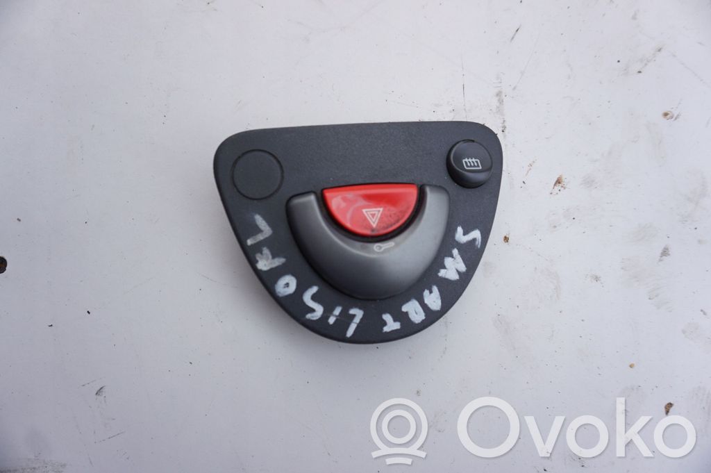 Skoda Superb B5 (3U) Hazard light switch, €12.94 | RRR