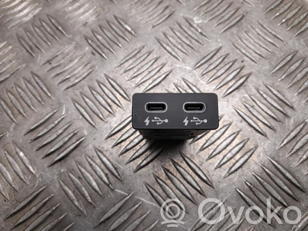 5A57B32 BMW iX1 Connecteur/prise USB, 50,00 € | OVOKO