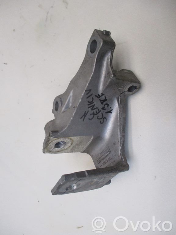Renault Clio IV Engine mounting bracket, €18.35 | RRR
