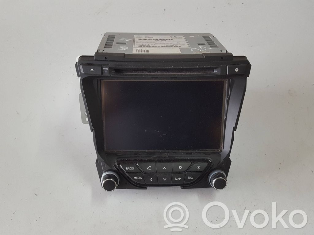 96560-3Z000 Hyundai i40 Radio/CD/DVD/GPS head unit, €102.82 | RRR