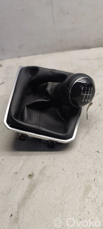 3g2711113b Volkswagen PASSAT B8 Pavarų perjungimo svirties apdaila (oda ...