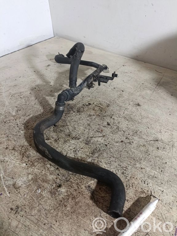 028121065AE Volkswagen PASSAT B5 Engine coolant pipe/hose, €30.00 | RRR