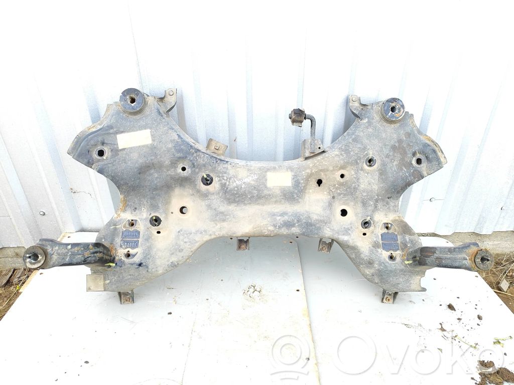 Hyundai Tucson TL Priekinis traversas, 299,99 € | RRR