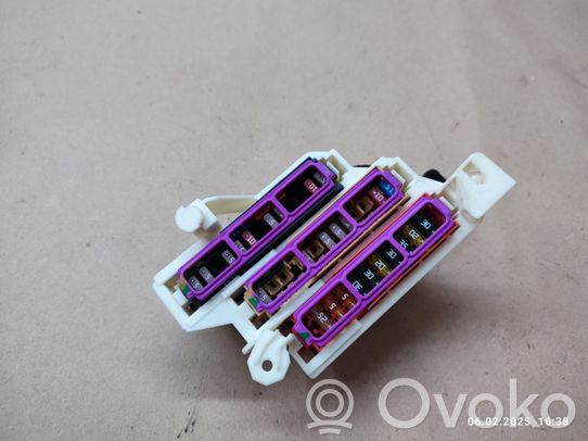 4H0941824 Audi A6 Allroad C7 Module de fusibles, 10,00 € | OVOKO