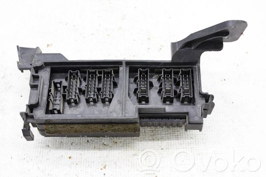 a1645400272 Mercedes-Benz ML W164 Boîte à fusibles, 70,00 € | OVOKO