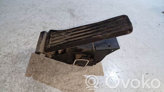 A2043000004 Mercedes-Benz E W212 Pédale d'accélérateur, 9,50 € | OVOKO