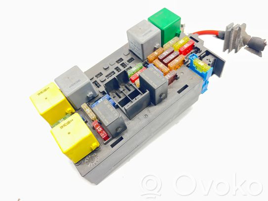 A1645402972 Mercedes-Benz ML W164 Boîte à fusibles, 45,00 € | OVOKO