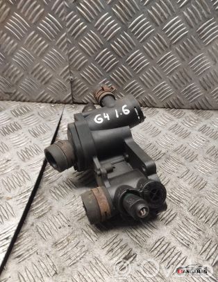 032121111 Volkswagen Golf IV Boîtier de thermostat / thermostat, 5,50 ...