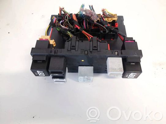 3c0937049e Skoda Octavia Mk2 (1Z) Boîte à fusibles, 35,50 € | OVOKO