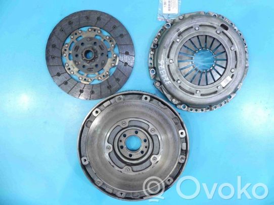 AV61-7550-C1B Ford Focus Dual mass flywheel, €81.17 | RRR