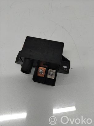 A0025426419 Mercedes-Benz CLS C219 Relais de charge, 20,00 € | OVOKO