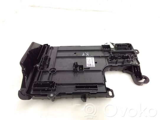 183463210D Tesla Model 3 Central body control module, €250.00 | RRR