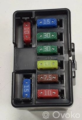 FB102400B Mazda RX8 Boîte à fusibles, 13,06 € | OVOKO