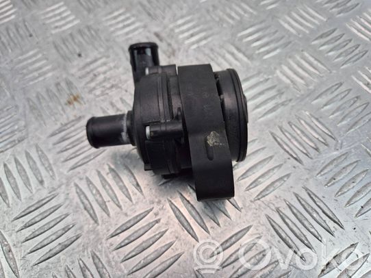 A2118350028 Mercedes-Benz C W205 Pompe à eau de liquide de ...