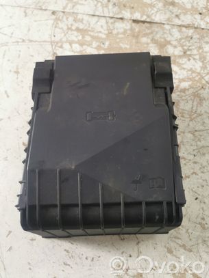 1K0937125A Volkswagen Golf V Boîte à fusibles, 20,00 € | OVOKO