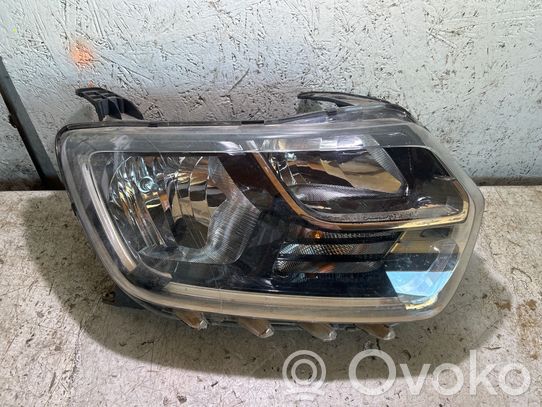 260101133R Dacia Duster II Phare frontale, 300,00 € | OVOKO