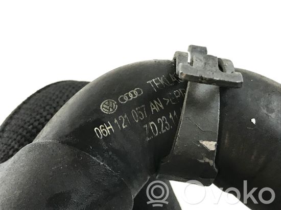 ATT20102 Audi A4 S4 B8 8K Tuyau de liquide de refroidissement moteur ...