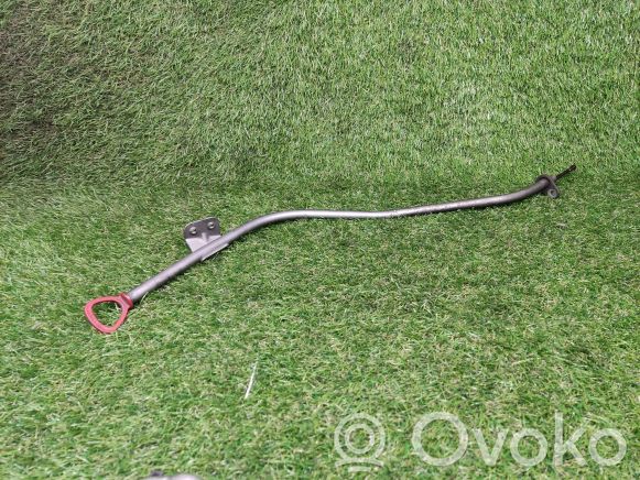 A6511466Q01 Mercedes-Benz C W205 Oil level dip stick, 15.00 € | RRR
