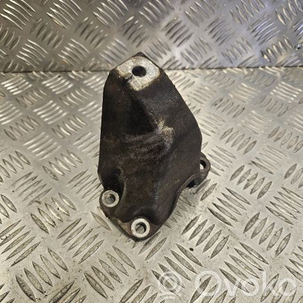 8D0399113AB Volkswagen PASSAT B5.5 Gearbox mounting bracket, 28.24 € | RRR