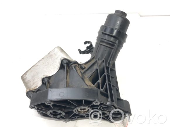 8570063 BMW 5 G30 G31 Oil filter mounting bracket, 48.00 € | RRR