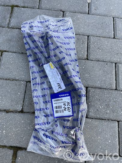 31698239 Volvo XC60 Support de pare-chocs arrière, 18.70 € | OVOKO