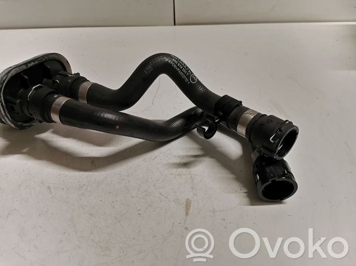 8R0819332C Audi Q5 SQ5 Engine coolant pipe/hose, 25.00 € | RRR