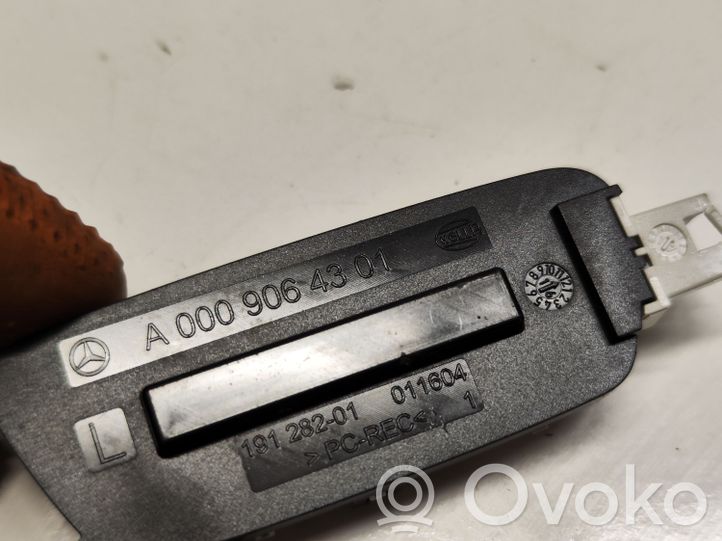 A0009064301 Mercedes-Benz GLC X253 C253 Front seat light, 5.00 € | RRR