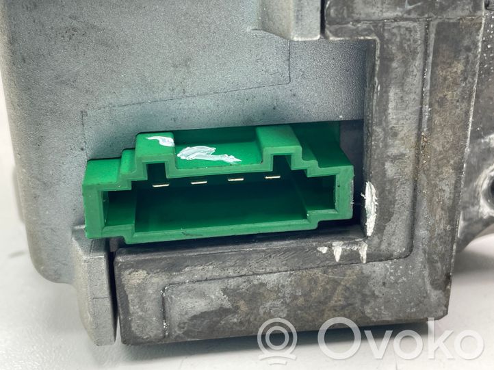 05026132AC Chrysler Voyager Steering wheel lock, 27.26 € | RRR