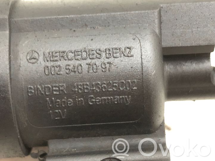 0025407097 Mercedes-Benz E W212 Électrovanne turbo, 7.00 € | OVOKO