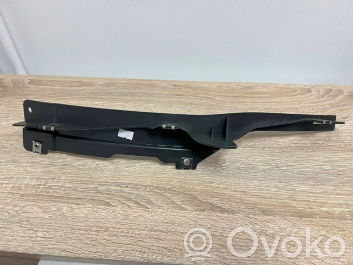 4M0853887C Audi Q7 4M Front splash guards bracket, 20.00 € | RRR