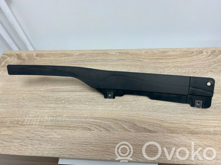 4M0853887C Audi Q7 4M Front splash guards bracket, 20.00 € | RRR