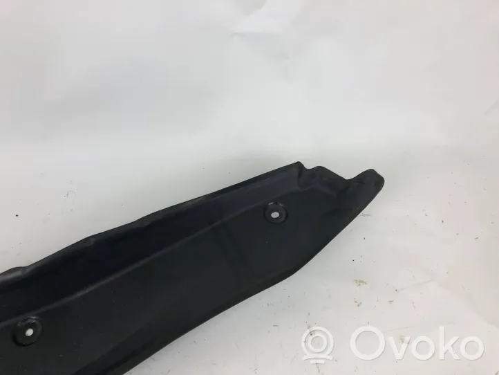 A2058890125 Mercedes-Benz C AMG W205 Fender end trim, 6.00 € | RRR