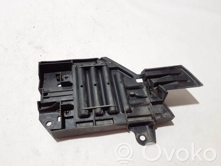 LR066964 Land Rover Discovery Sport Headlight/headlamp mounting bracket ...