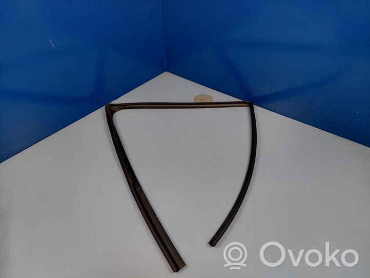 6815242061 Toyota RAV 4 (XA50) Joint / vitre de porte arrière, 20.00 ...