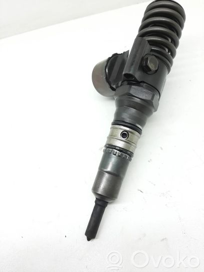 03G130073G Audi A4 S4 B7 8E 8H Fuel injector, 50.00 € | RRR