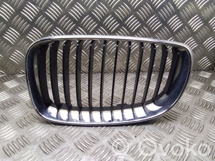 51137179655 BMW 1 E81 E87 Grille de calandre avant, 20.00 € | OVOKO